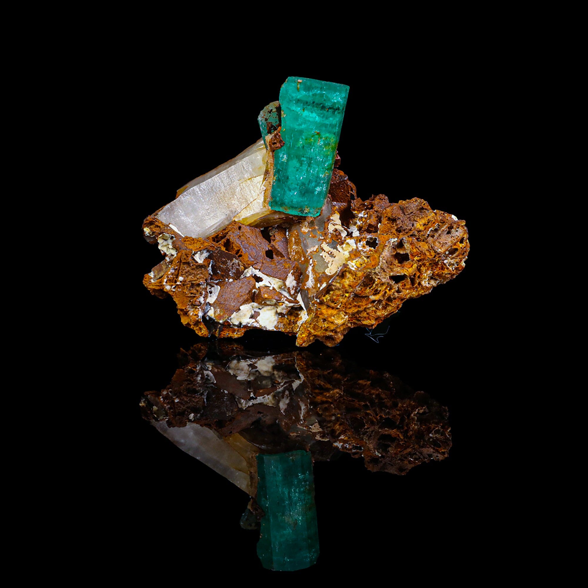 Emerald – Superb Minerals